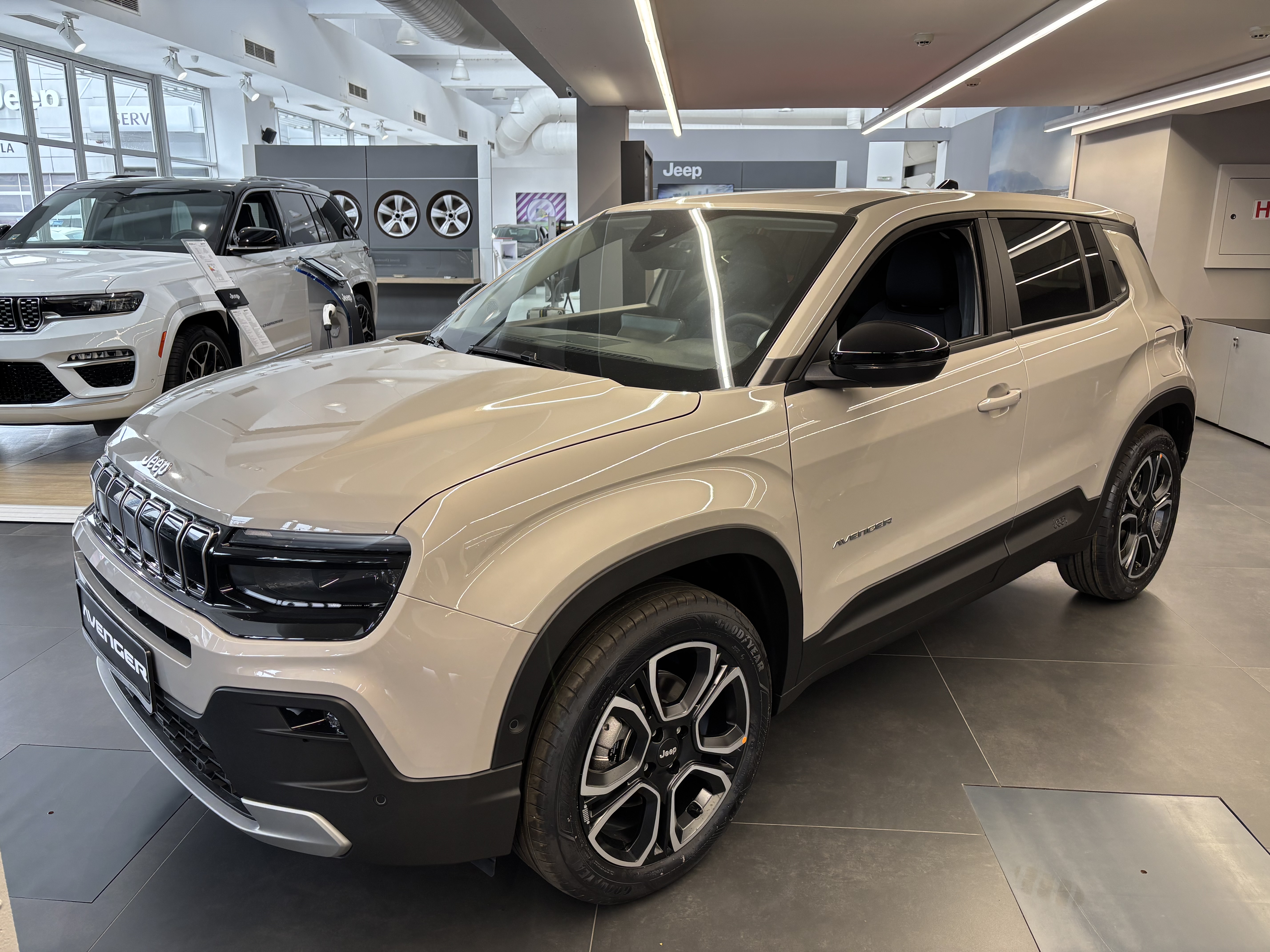 Jeep Avenger MHEV 1.2 100ks DCT6 Summit | AK Kompresor